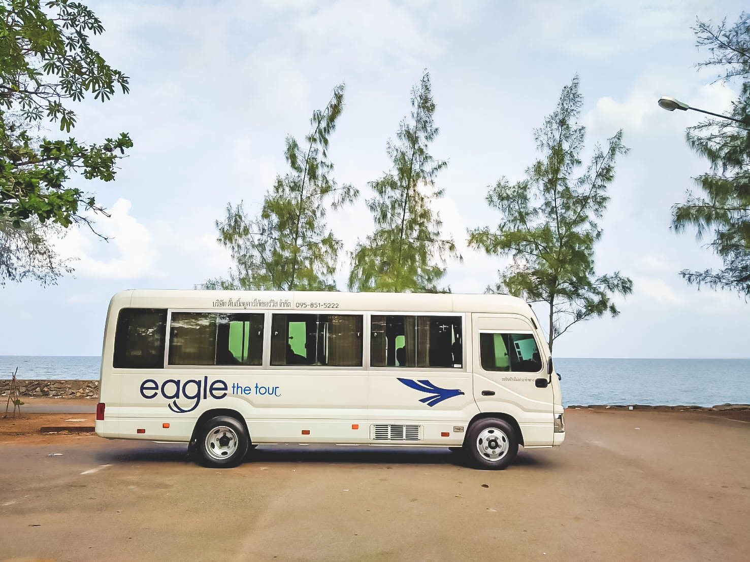 รถมินิบัส 15 ที่นั่ง – Eagle The Tour